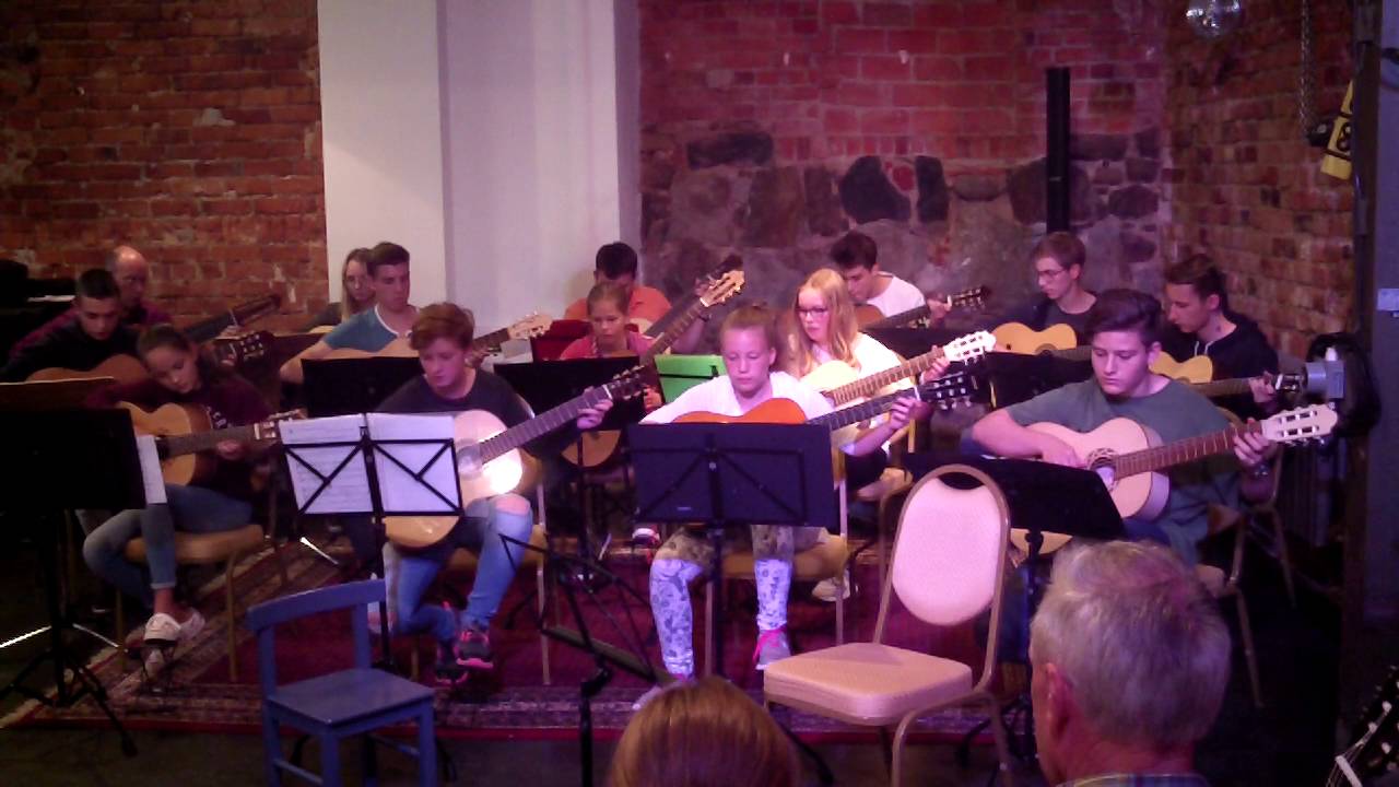 El Cachimbo | Folk song from Chile - YouTube
