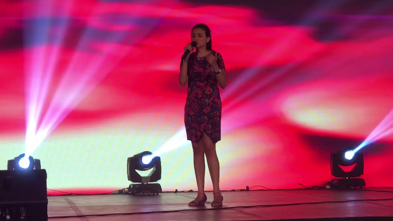 Stephanie Sansoni & Rebel singing Rolling in the Deep by Adele - YouTube