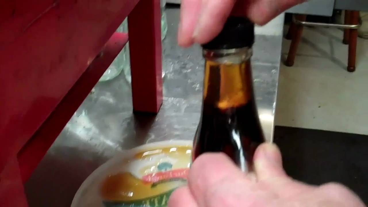 Bottling Sapsucker Farms Maple Syrup - YouTube