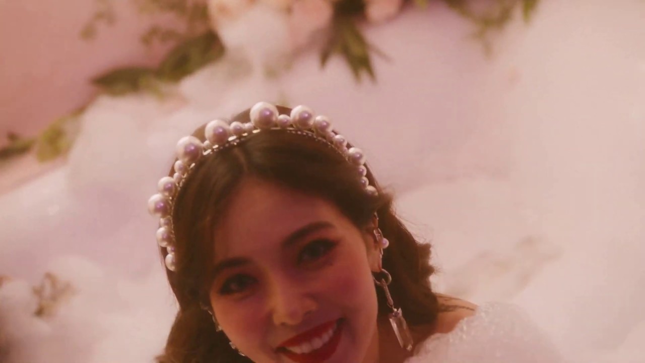 현아 (HyunA) - 'FLOWER SHOWER' [Hebrew Lyrics] - YouTube