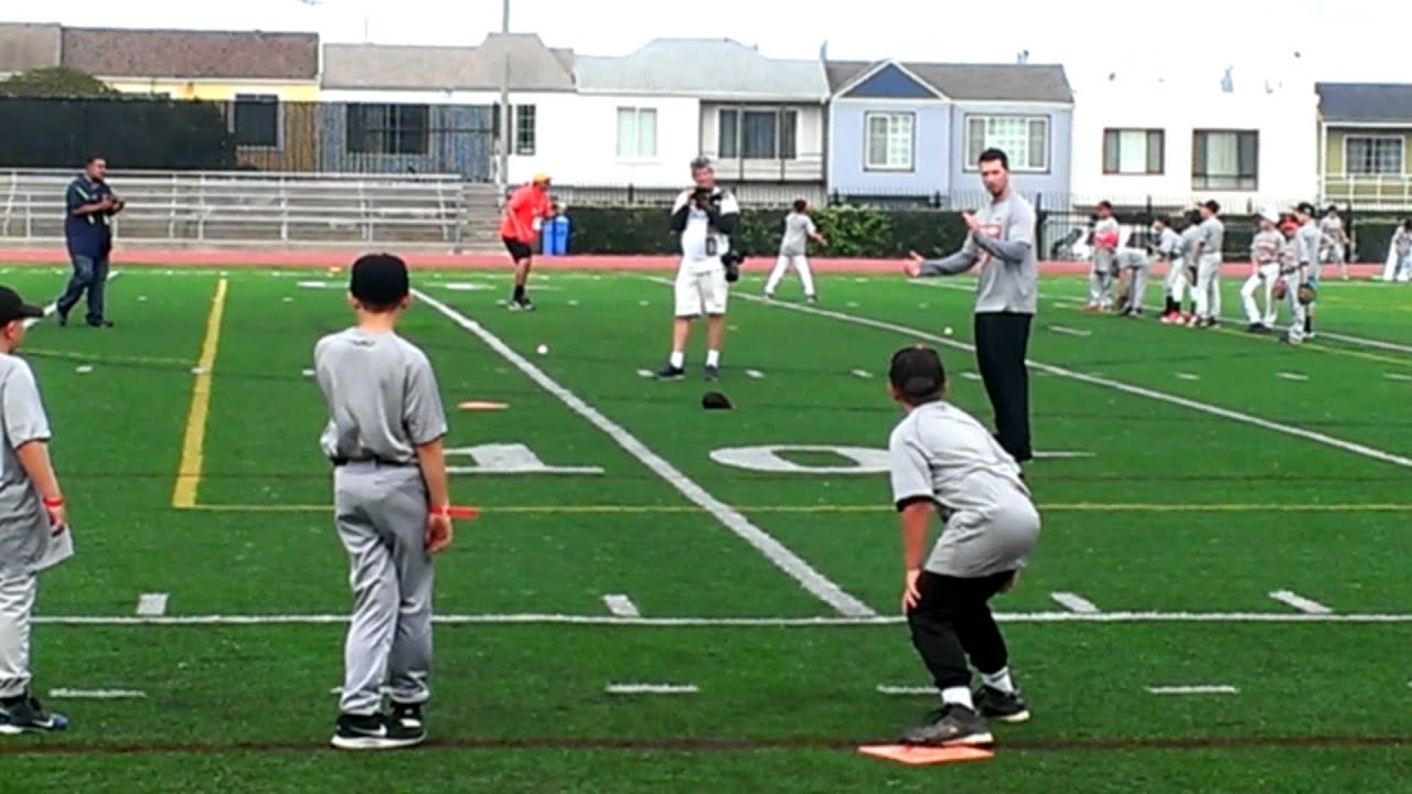 Buster Posey-baseball camp - YouTube