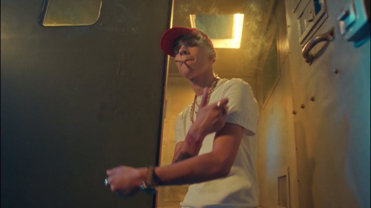 SALIÓ DE NOCHE (Video Oficial) - CRIS MJ x AKA 420 x STARS MUSIC CHILE ...