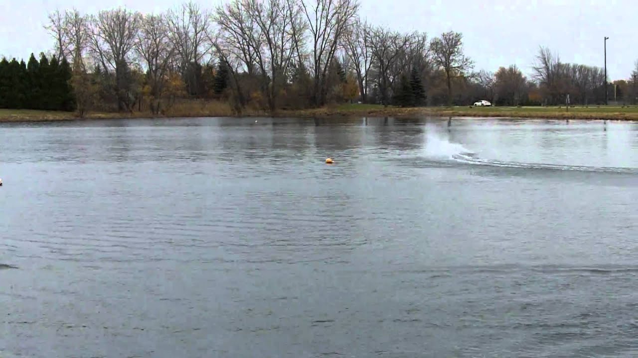 Aeromarine Titan 40 (34" hull) Testing new setup.6s, Neu motor - YouTube