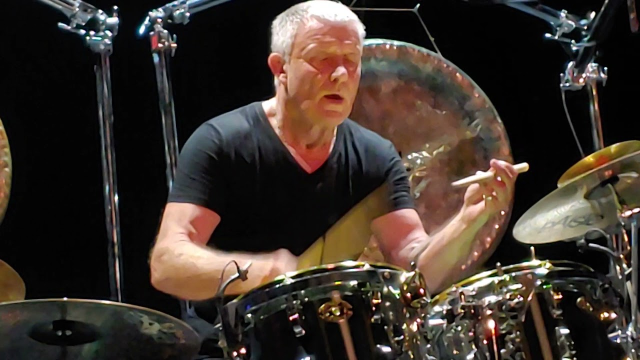 Carl Palmer drum solo Nov.10, 2021, Hopewell, Virginia - YouTube
