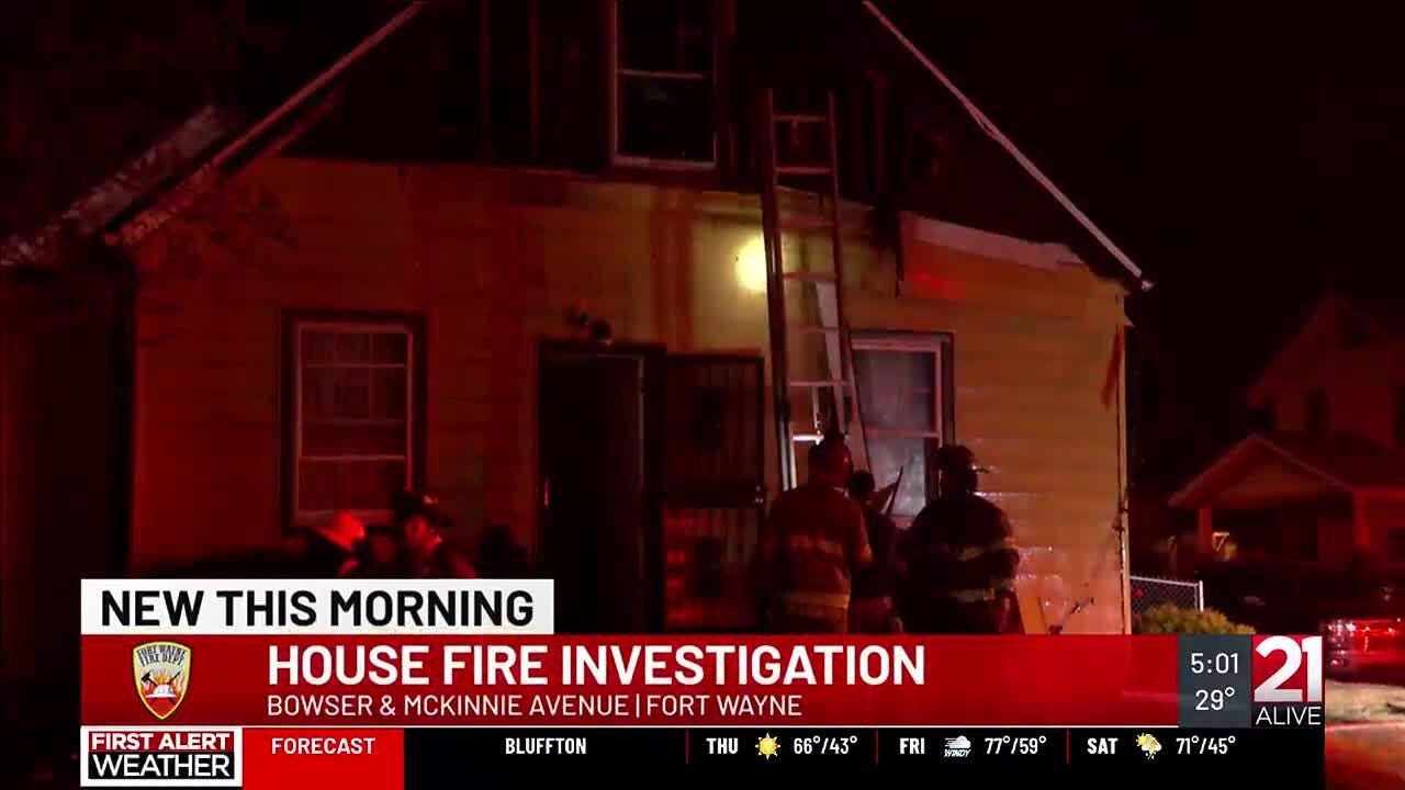 No injuries reported in southeast Fort Wayne house fire - YouTube