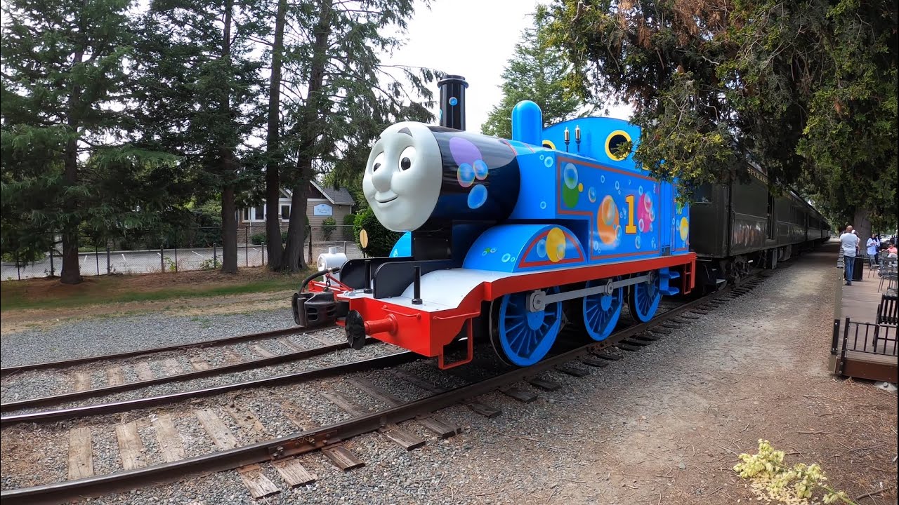 Thomas and Friends in the Town! The Beginning of the Fun Adventure ...