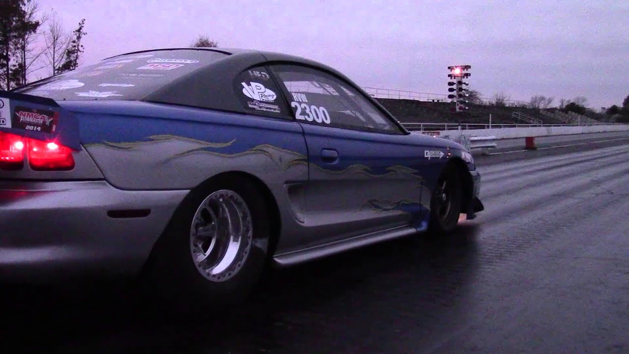 Brad Edwards goes 3.94 on radials - YouTube