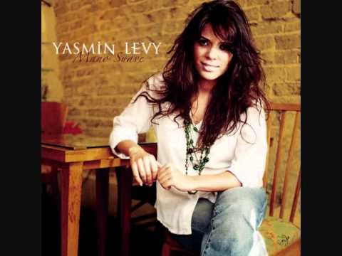 UNA ORA EN LA VENTANA YASMIN LEVY