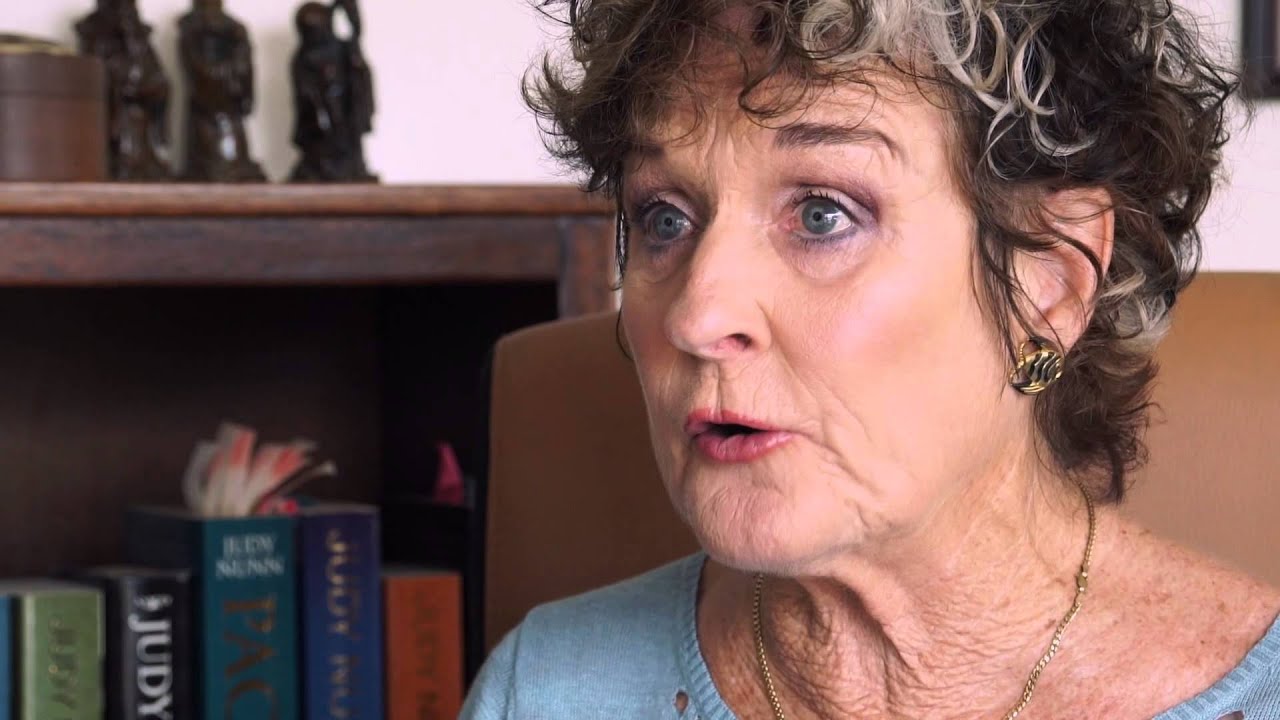 Judy Nunn's advice for aspiring writers - YouTube