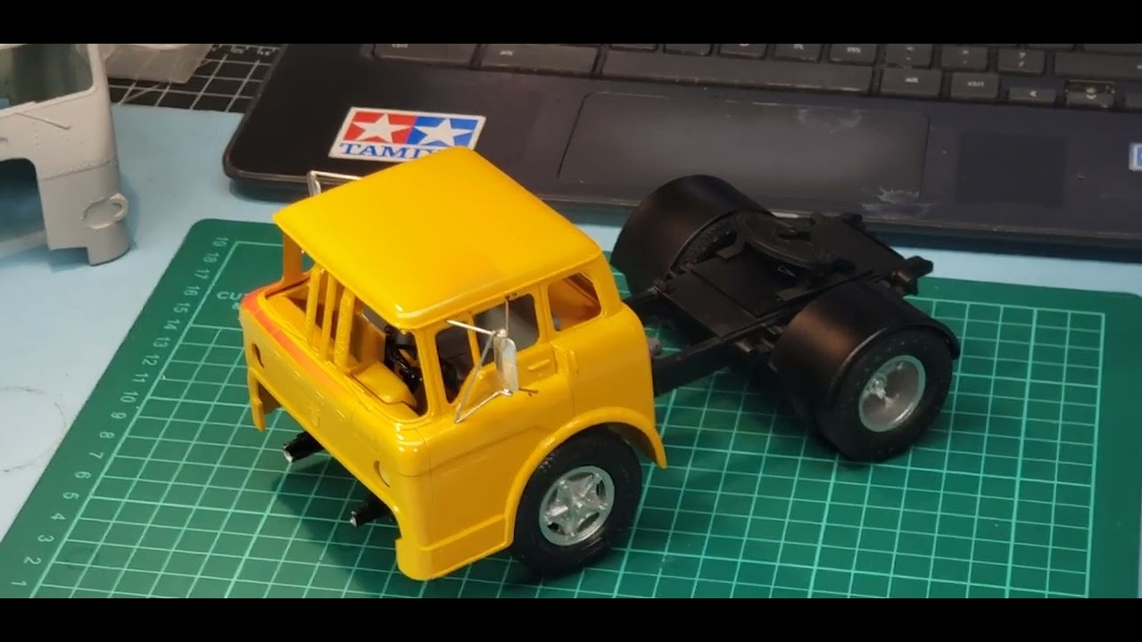 AMT Ford c900 Build. Part 23. Problem with front axle. - YouTube