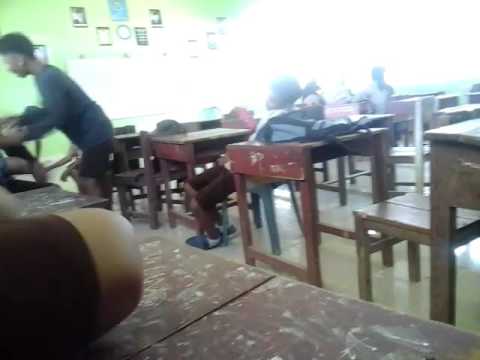 Anak smp gila\