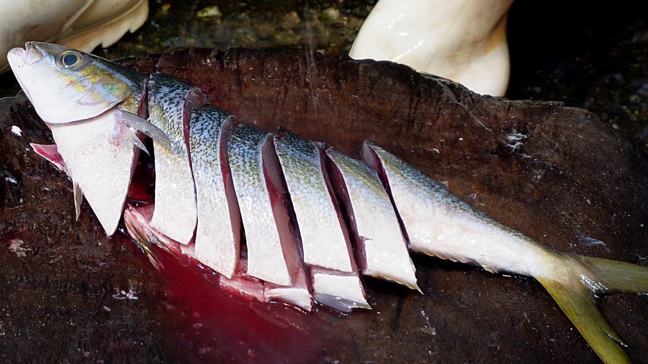 Perfect and fast fish cutting technique | 完美快速的殺魚切割技術 taiwan sea food ...