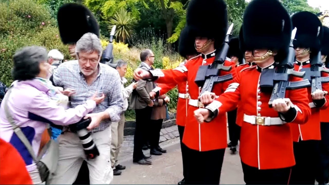 Funniest Royal Guard Moments Caught On Camera - YouTube