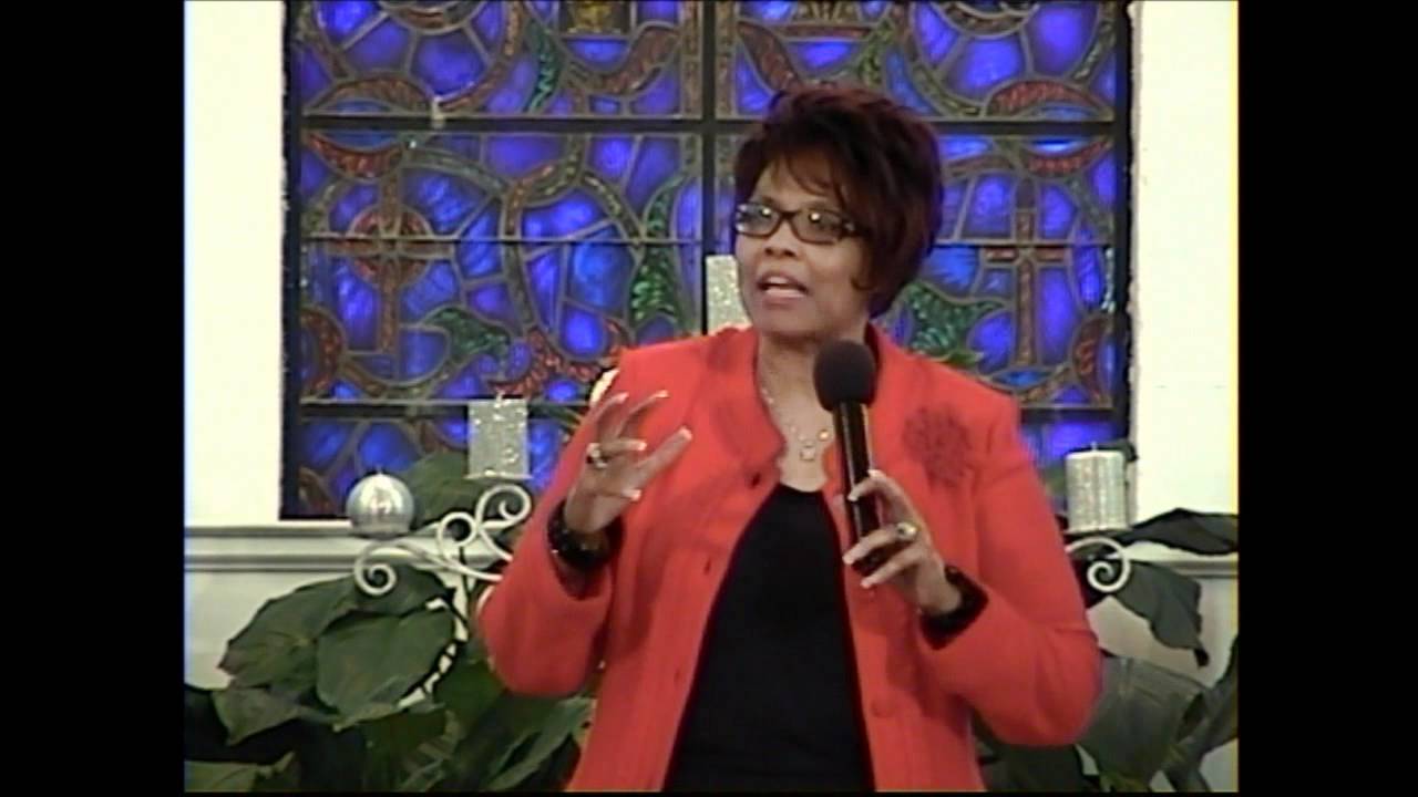 BISHOP IONA LOCKE PRAISE HIM IN THE GATE - YouTube