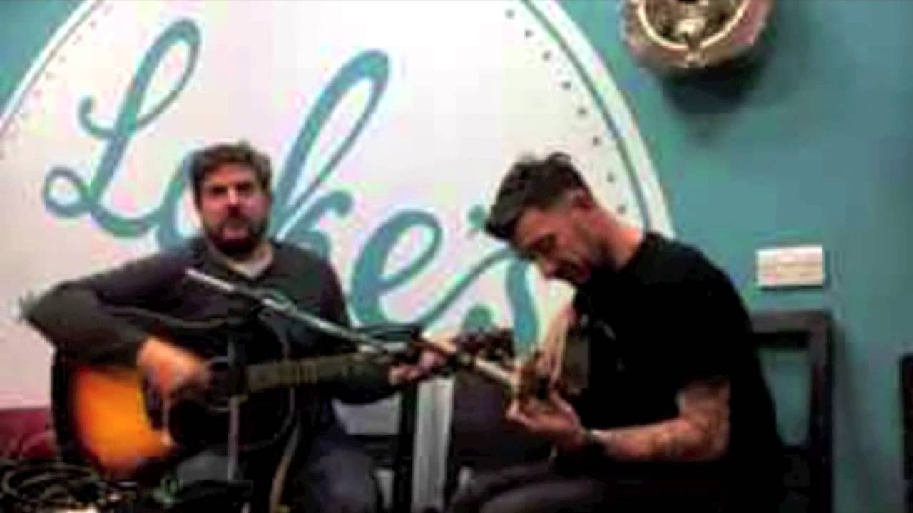 Ronan MacManus TV - I Love You But You Don't Exist - live Twitcast from ...