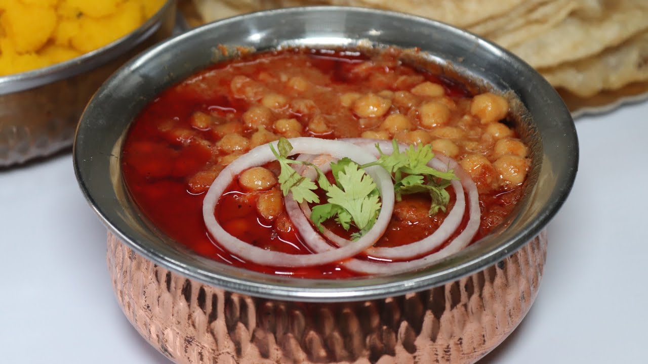 Puri Walay Chanay Recipe - YouTube