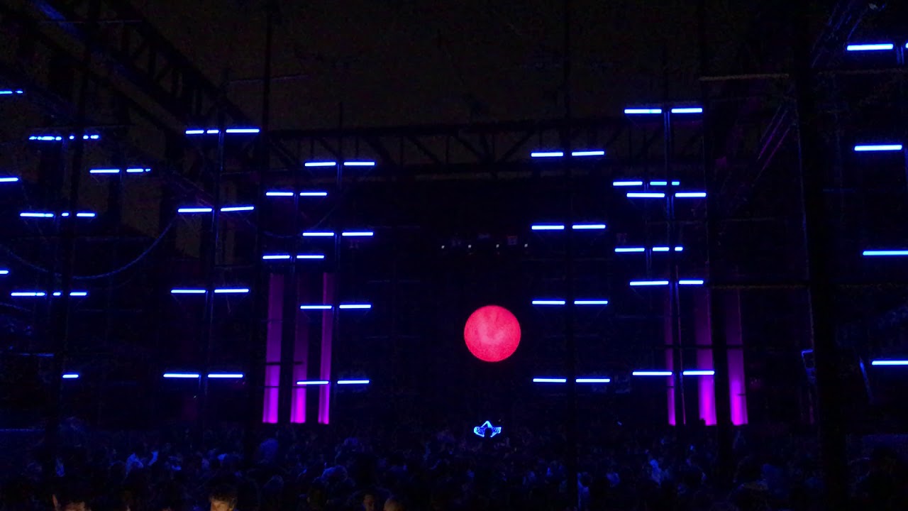 Club Ahm Beirut - YouTube