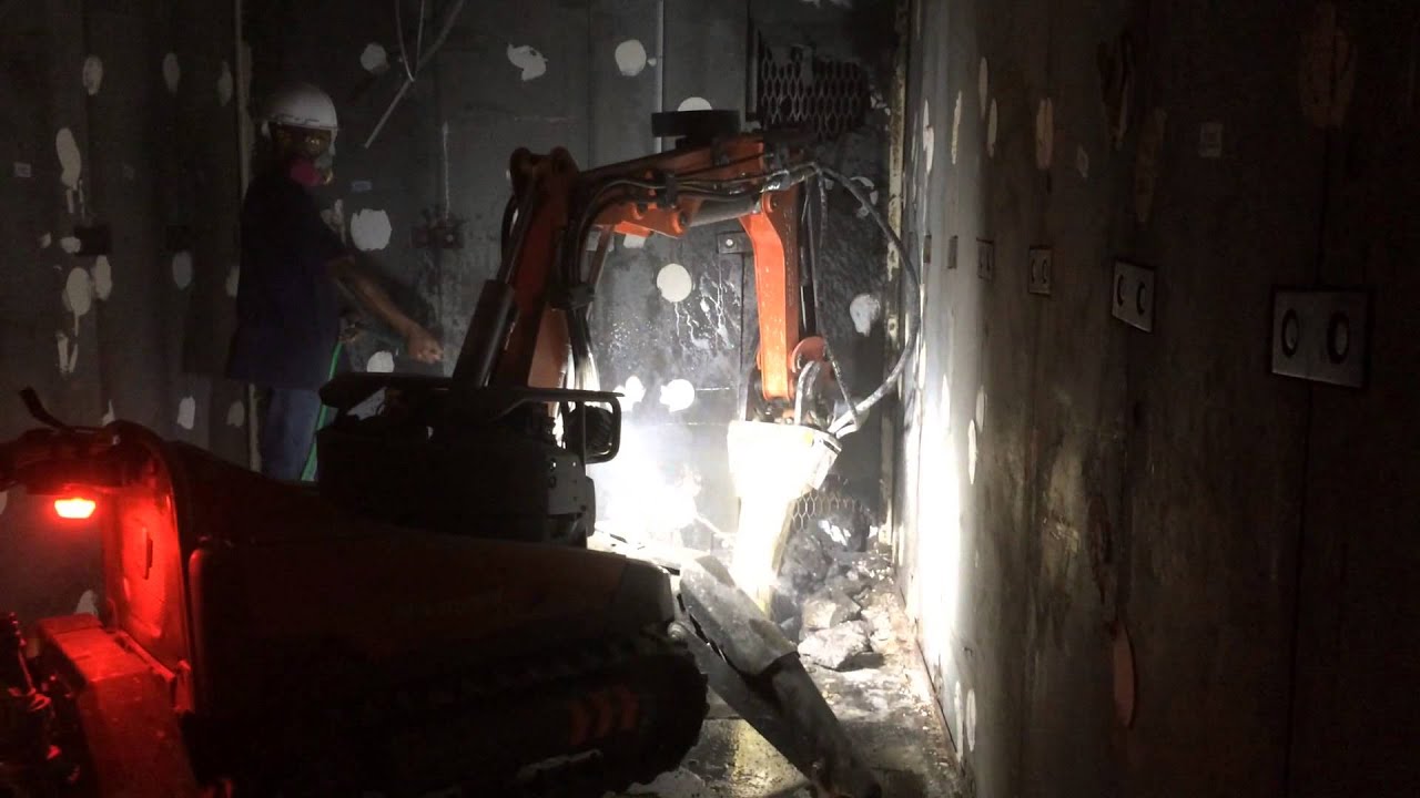 Bank Vault demolition - YouTube