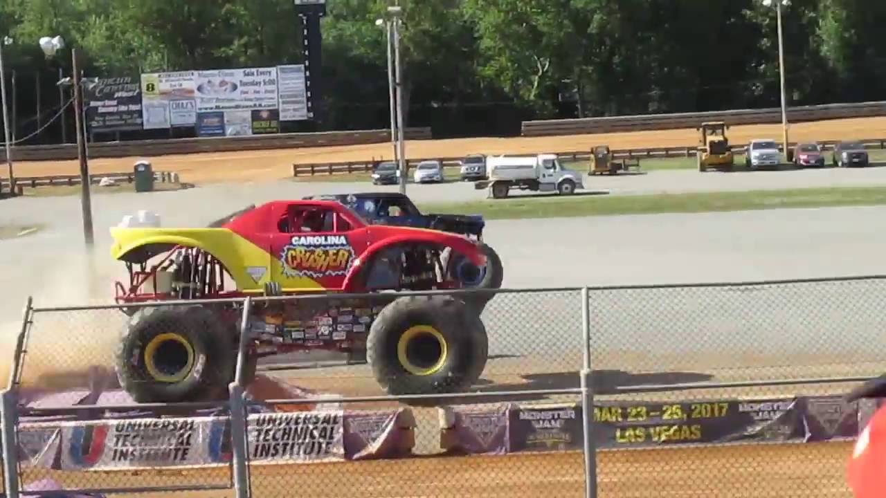Hagerstown, MD Monster Jam 2016 - Sunday Racing - YouTube