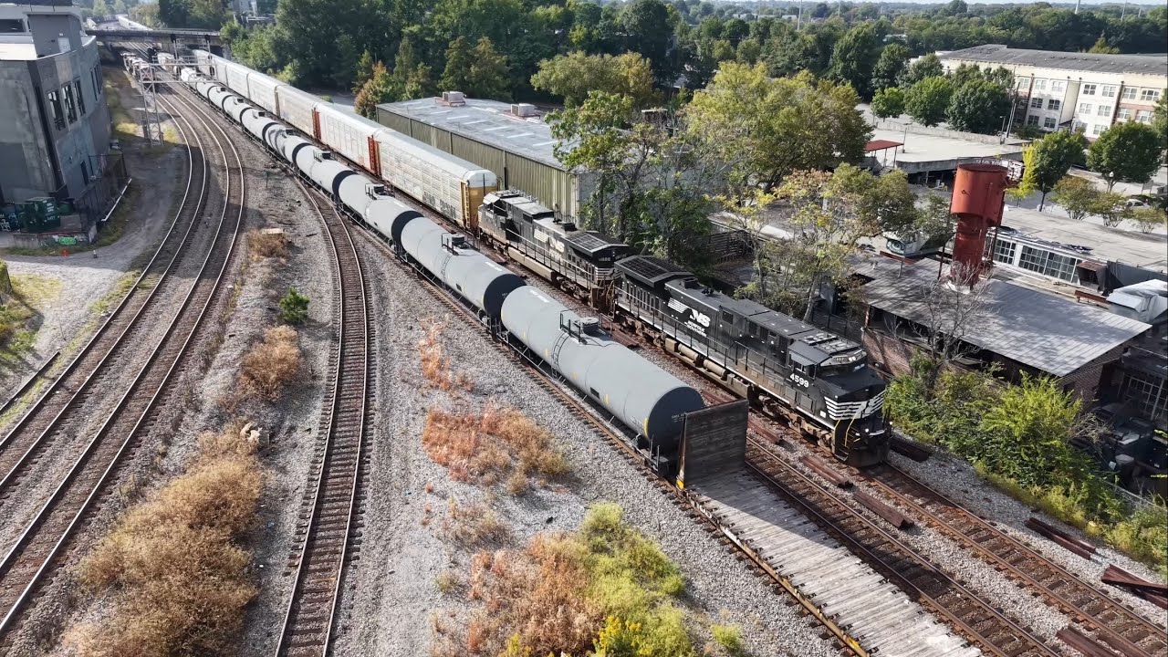 The Morning Transfer Meets an Auto Rack, KCS Units at Inman and Auto ...