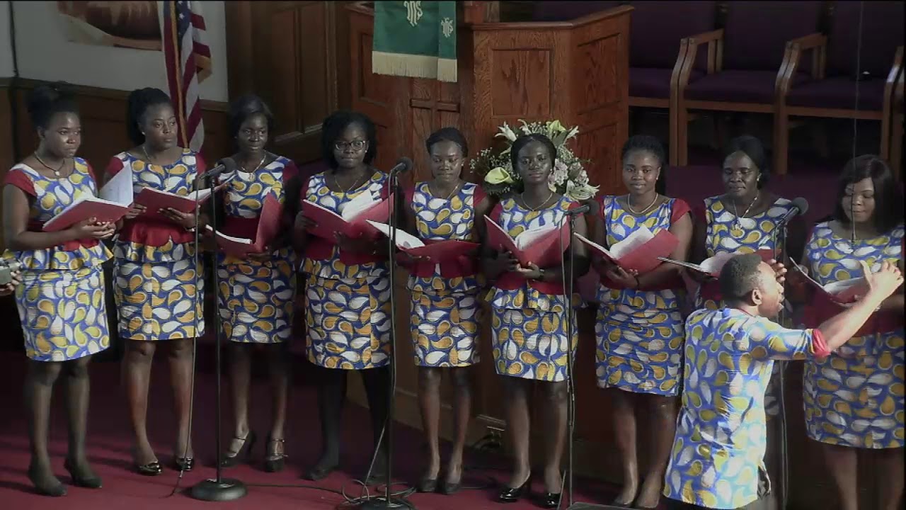 Tema Youth Choir @ UGCC - Gospel Medley - YouTube
