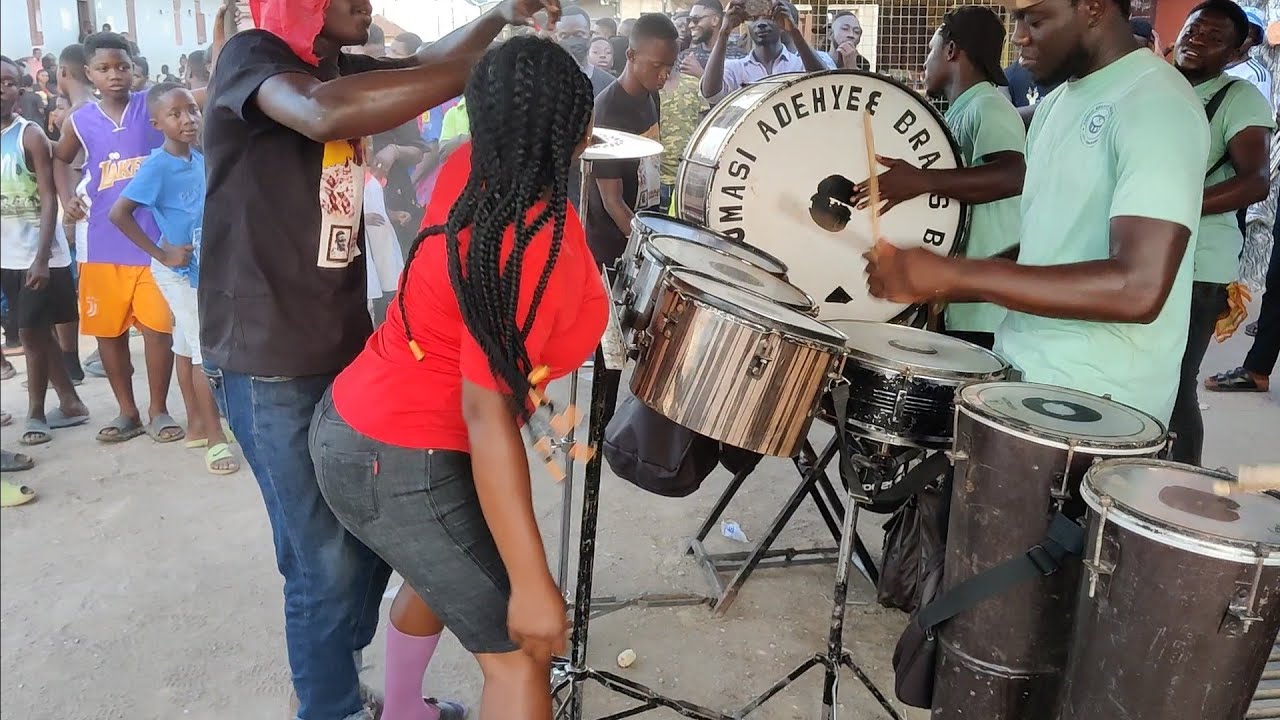 nice girl soloku special dancing heyyyy - YouTube