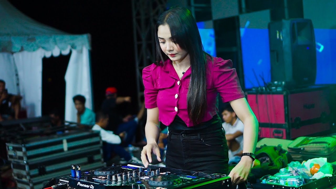 DJ TANTI - BILANG I LOVE YOU - BOCAS NIGHT PARTY FT NEW SEKALA CAFFE ...