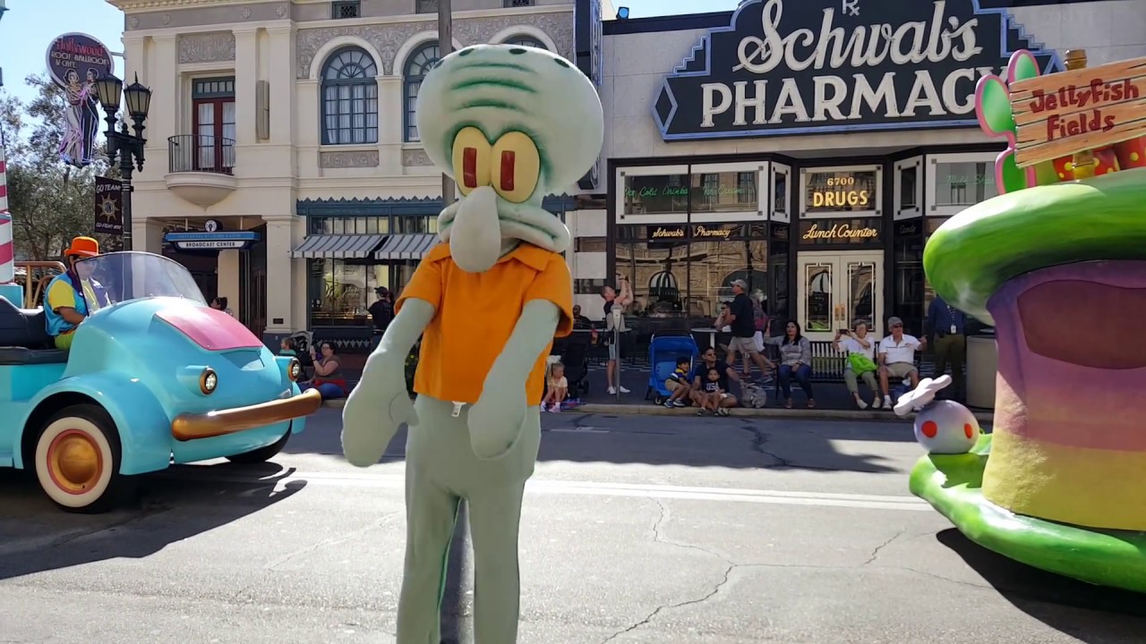 Universal Studios - Superstar Parade (Squidward) 10/23/16 Part 5 - YouTube