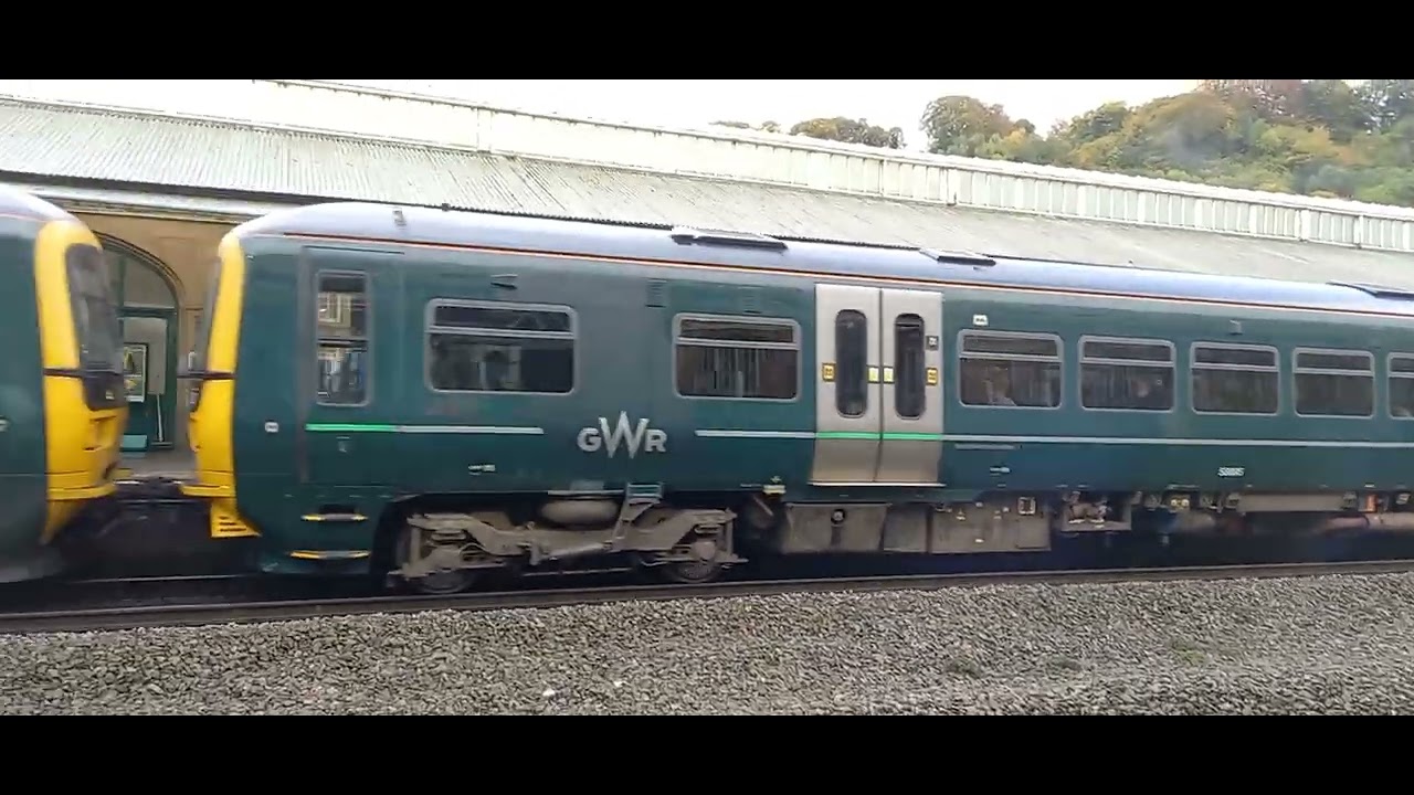 GWR Class 165/6 165513 Arriving at Bath Spa for Cardiff Central - YouTube