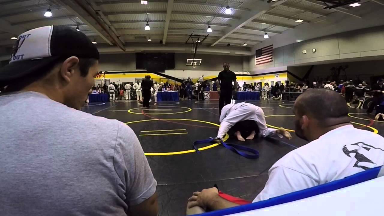 Bryan Castro // Dream Jiu Jitsu Gi Open // 135 and Under - YouTube