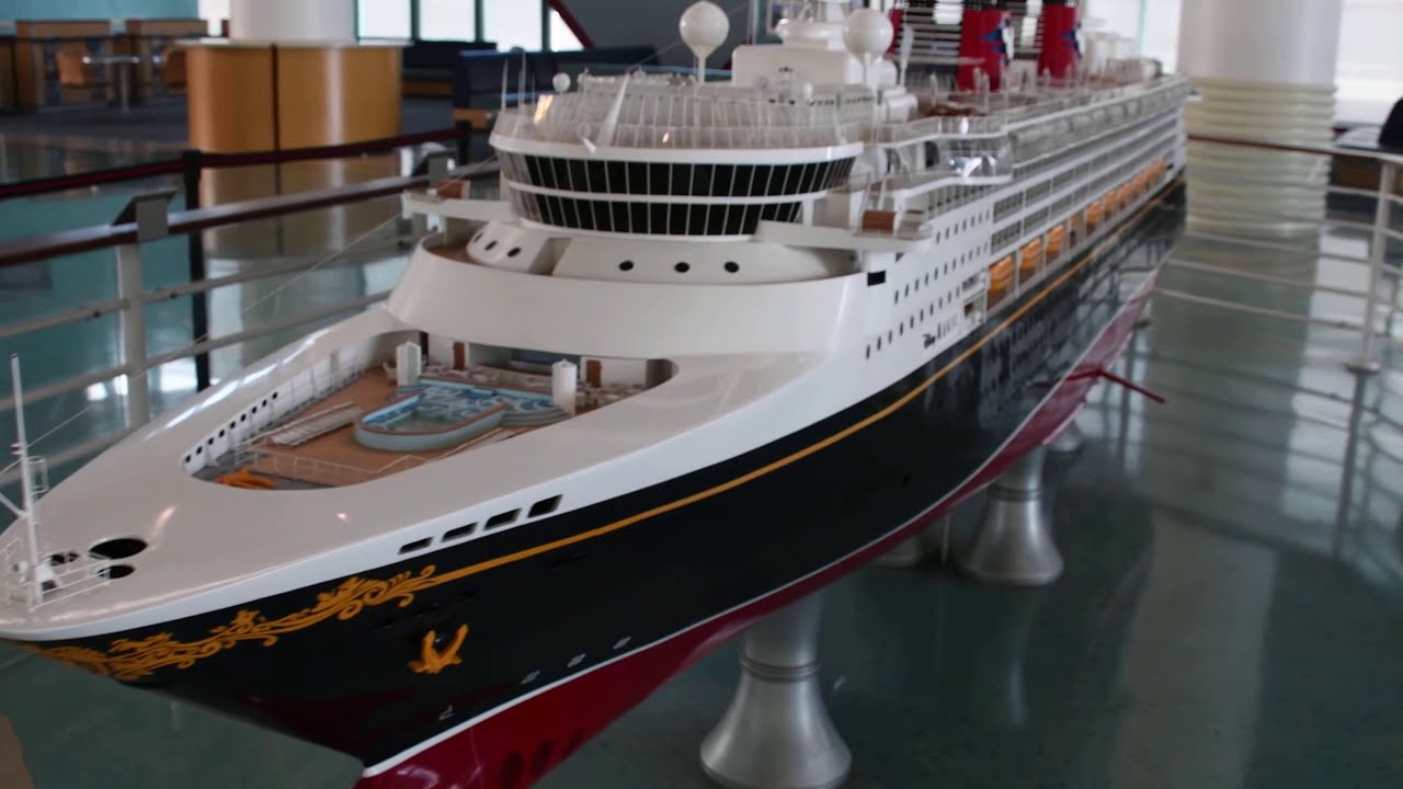 Large Scale Disney Cruise Ship Model | Disney Magic Cutaway | DCL Port ...