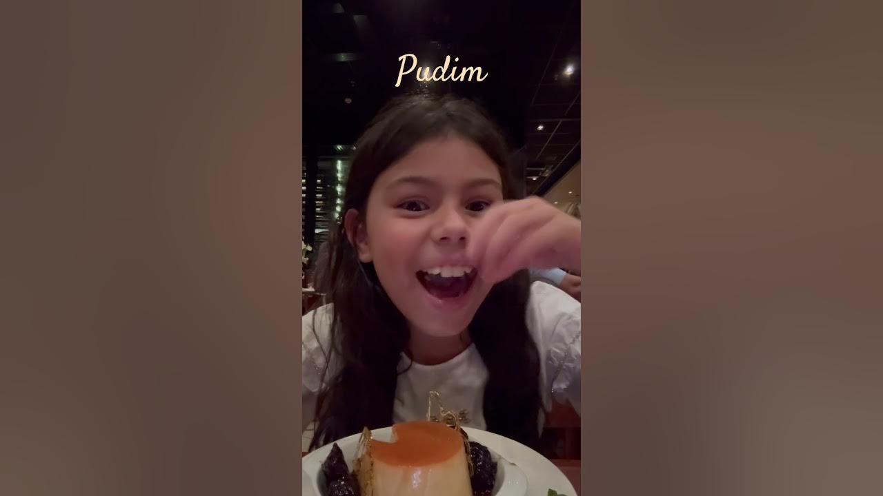 Comendo pudim - YouTube
