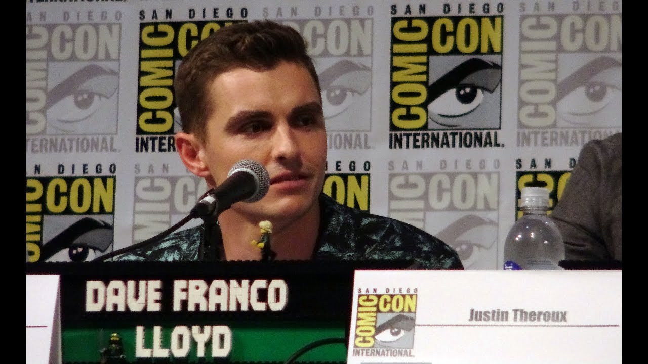 Dave Franco Being a Nice Guy at Comic-Con 2017 - YouTube