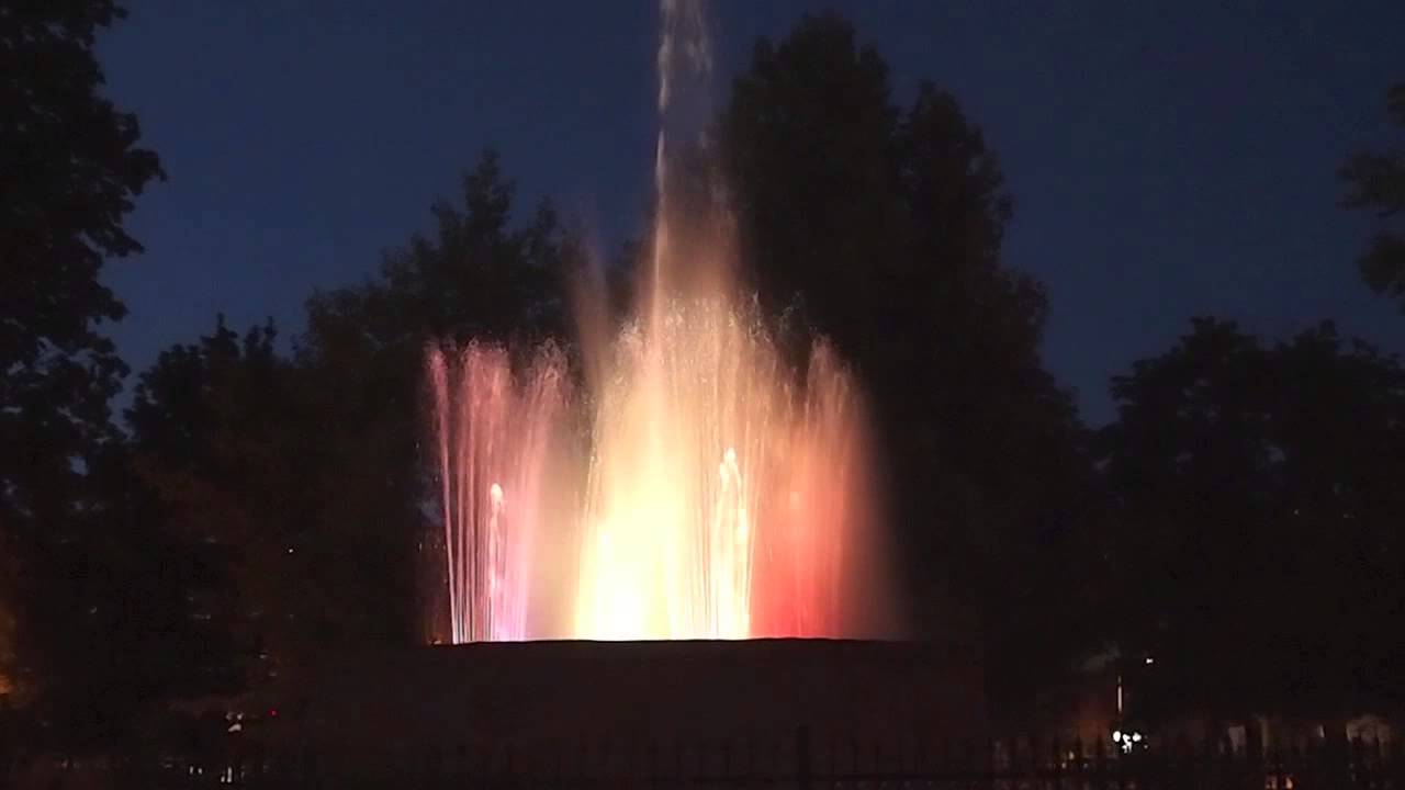 Reutter Park Fountain - YouTube