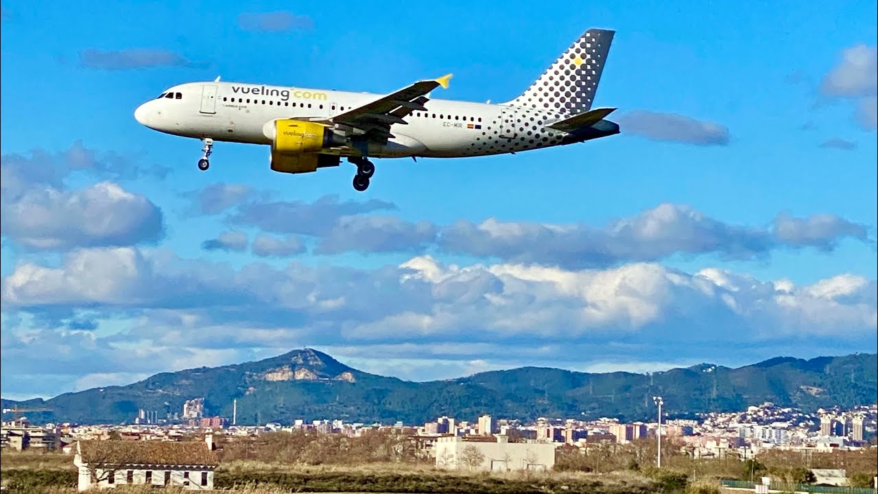 Aeropuerto el Prat Barcelona - YouTube