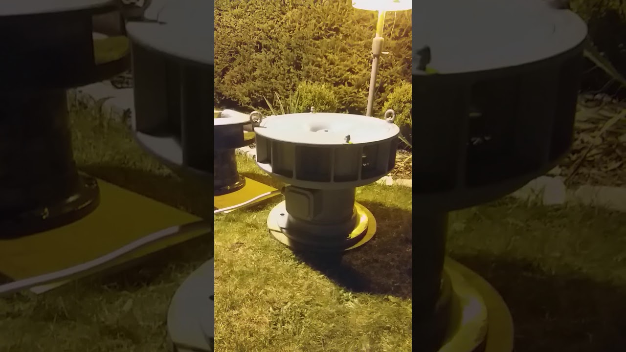 Probelauf DDR Sirene DS977 und S145 - YouTube