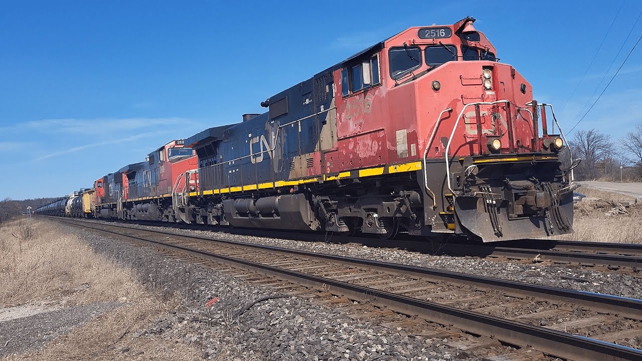 CANADIAN CAB LEAD! CN A435 - 2516W at Ash - March 13, 2024 - YouTube
