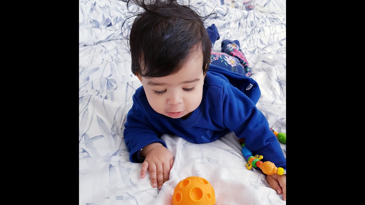 #Baby KK playing with her talking sister dolls. #shorts - YouTube