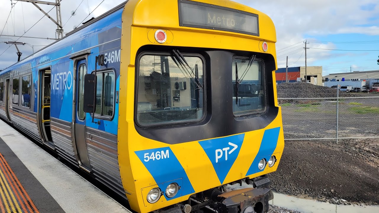 EDI Comeng 546M Rear Cab View From Upfield To Flinders Street - YouTube