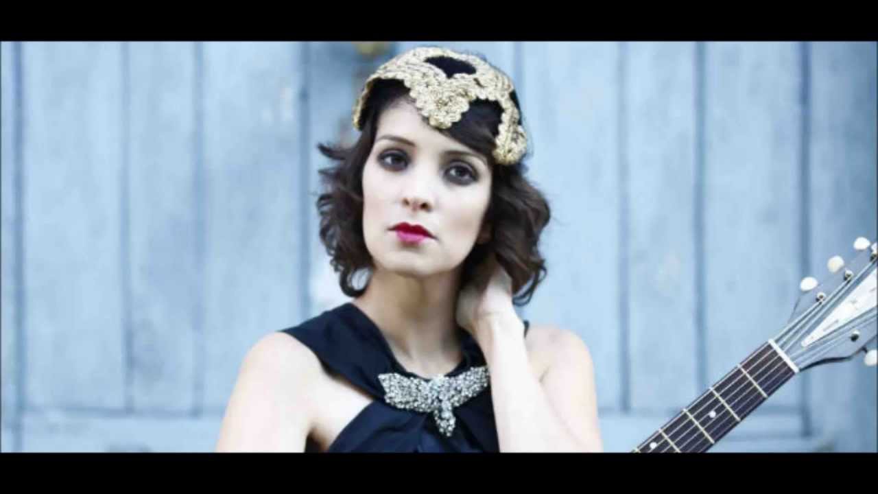 Blues de mar (Letra) - Gaby Moreno - YouTube