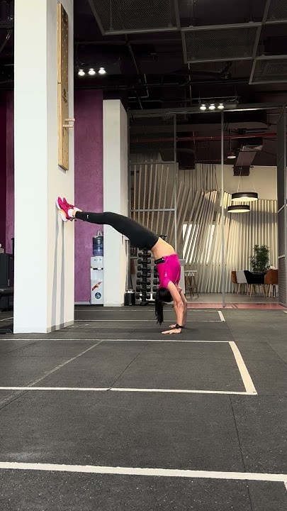 Back to the wall Handstand Walking : Drill - YouTube