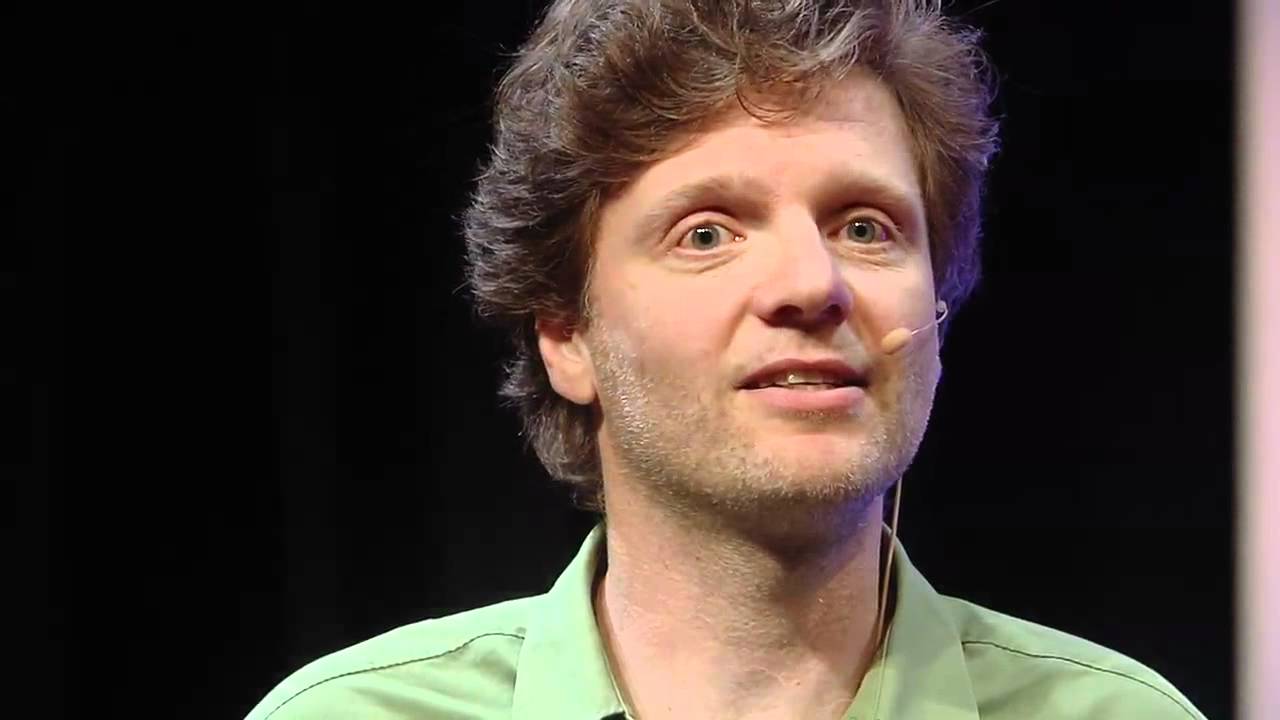 Zoran Popovic: Massive multiplayer games to solve complex scientific ...