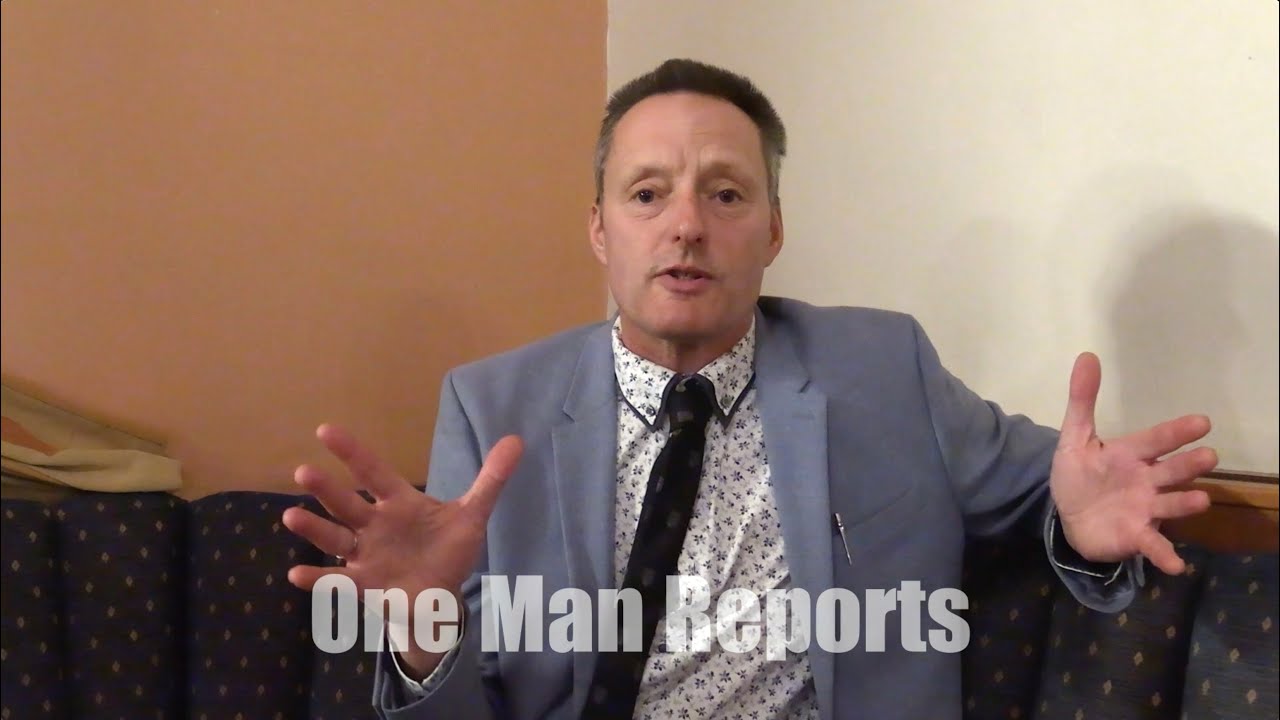 Dr Niall McCrae introduces The Conversation in Bexhill-on-Sea.⛔️ - YouTube