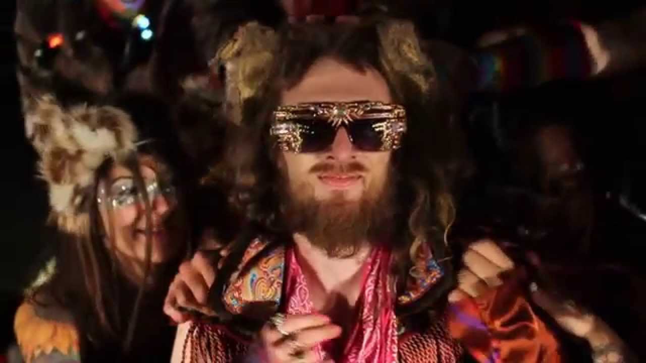 AHEE - LIVE IN JOY [Official Music Video] - YouTube