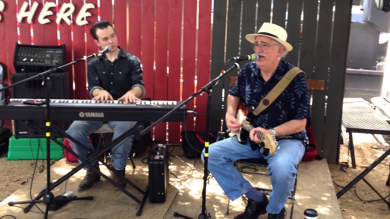 Rick McRae & Dan Walton sing Texas BBQ @ Smokey Denmark Food Truck 9-4 ...