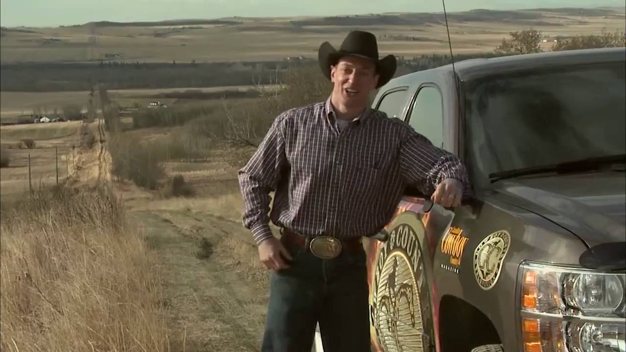 Meet Ash Cooper of Cowboy Country TV (36 secs) - YouTube