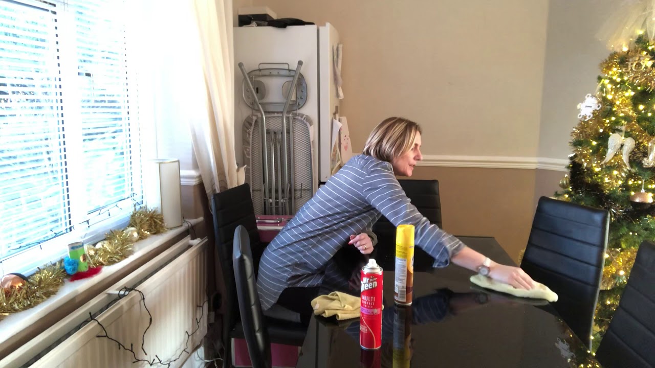 Pledge vs Mr Sheen table clean test - YouTube