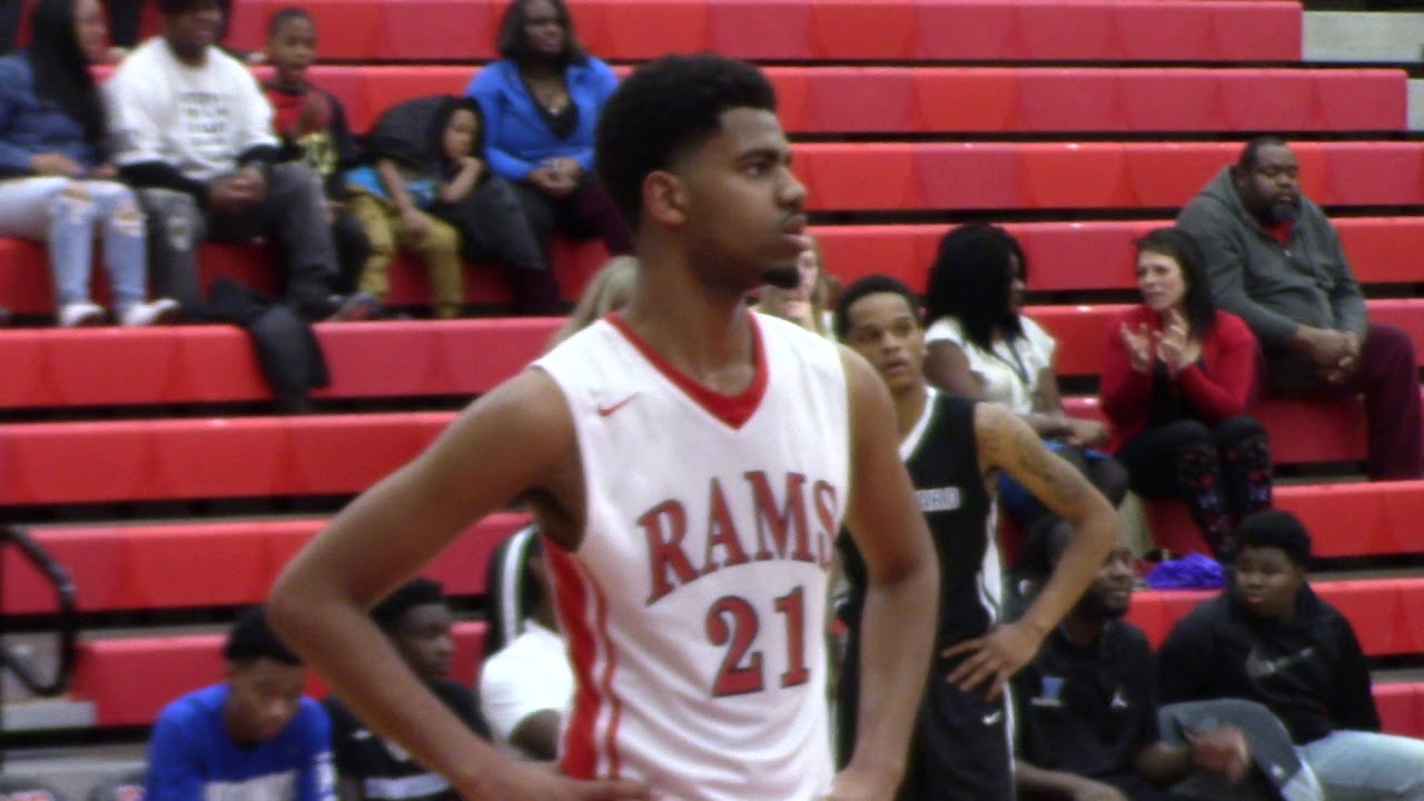 Christian Smith Drops 51 Points on Senior Night - YouTube