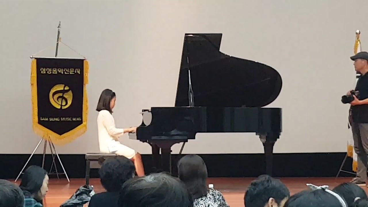 Jiwon's 2nd Piano Competition - YouTube
