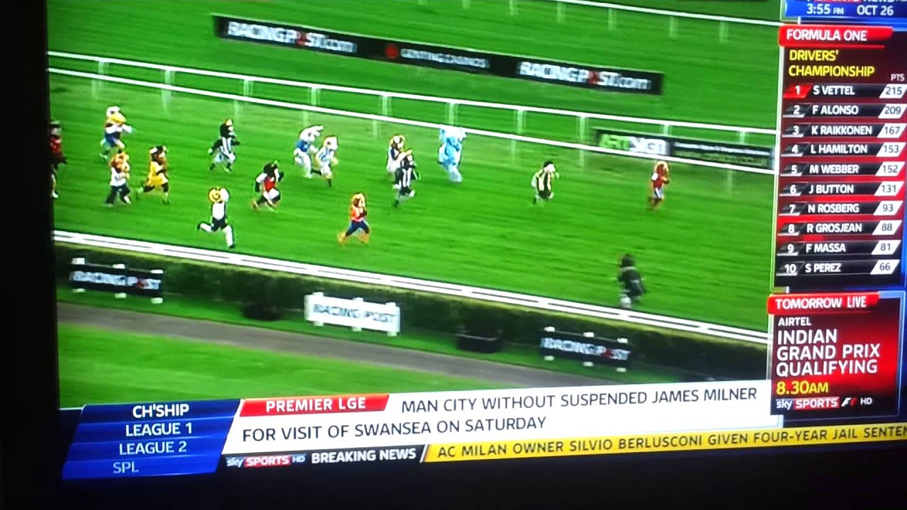 Football mascot race @ Doncaster 2012 - YouTube